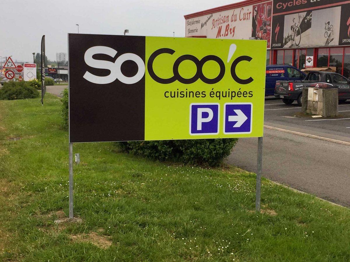 Panneau publicitaire - AG-PUB